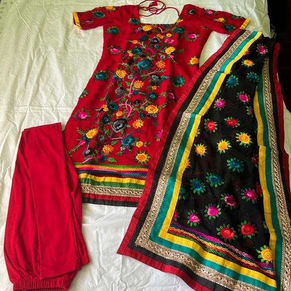 Salwars | Red Embroidered Indian Dress With Black Chunni For Diwali ...